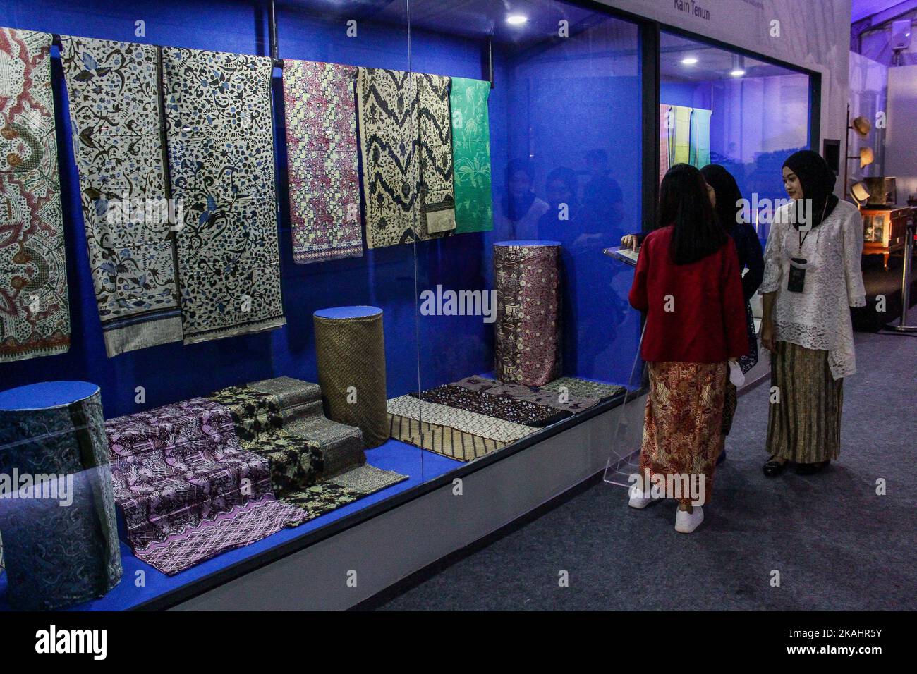 Bandung, West Java, Indonesia. 3rd Nov, 2022. Visitors look at the ...