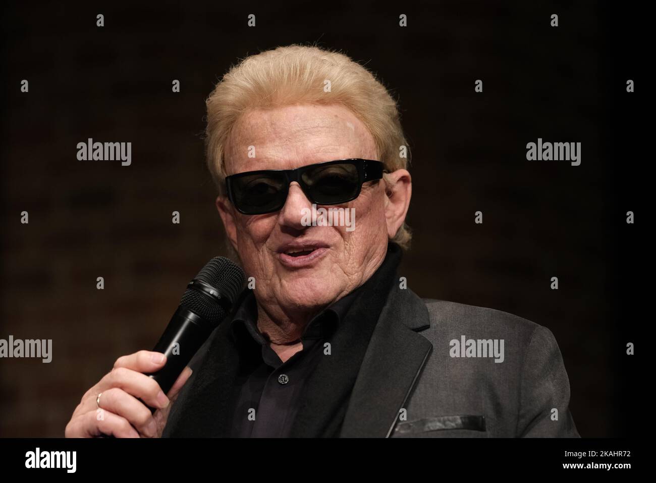 03 November 2022, Saxony-Anhalt, Dessau-Roßlau: Heino, singer and ...