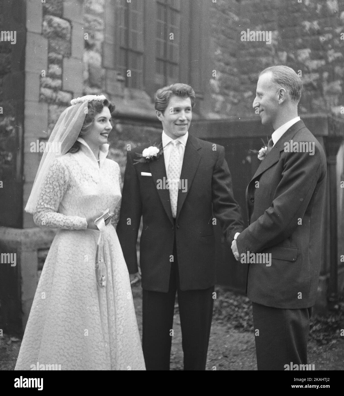 Wedding Day of Mr & Mrs Francis of 23 Myrtle Road, London E17 c1952 The ...