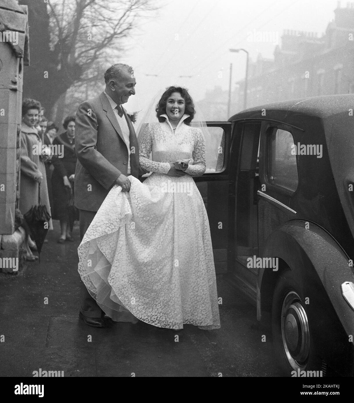 Wedding Day of Mr & Mrs Francis of 23 Myrtle Road, London E17 c1952 ...