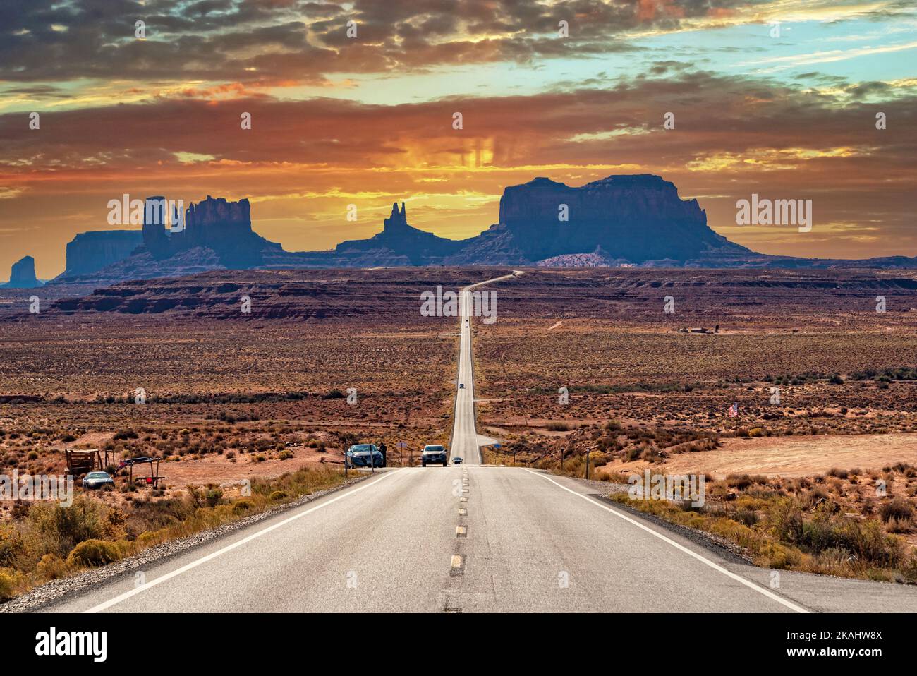 Monument valley usa boys hi-res stock photography and images - Alamy