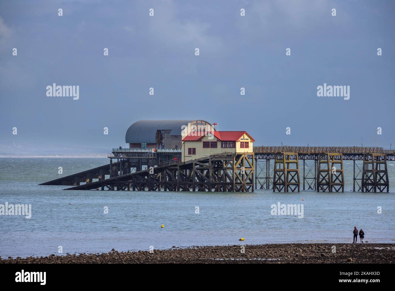 Old stations hi-res stock photography and images - Alamy