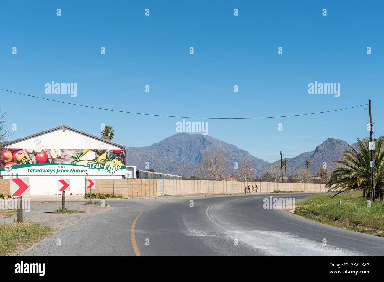 PRINCE ALFRED HAMLET, SOUTH AFRICA - SEP 9, 2022: A street scene, with ...