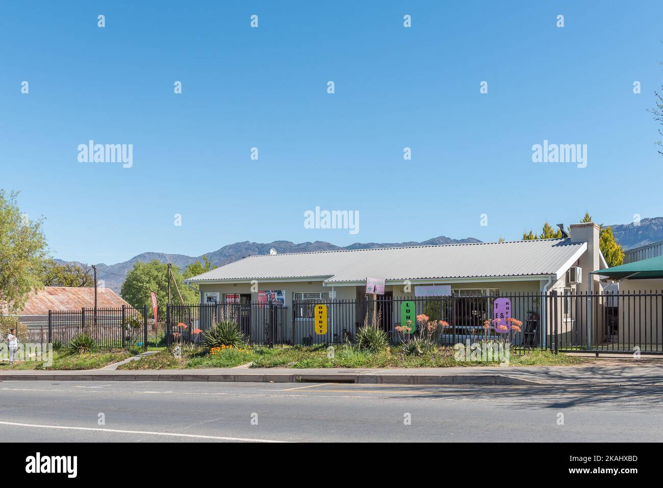 PRINCE ALFRED HAMLET, SOUTH AFRICA - SEP 9, 2022: A street scene, with ...