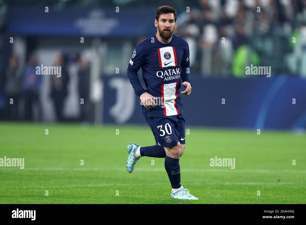 Lionel messi november 2022 paris hi-res stock photography and images ...