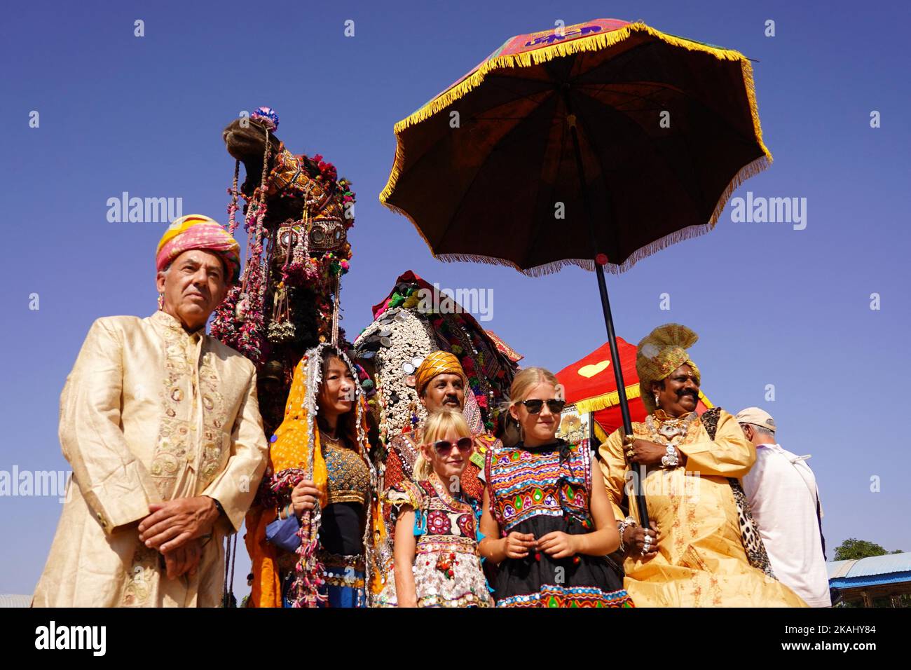 Famous camel decorator Ashok Tak entertains foreign tourists with his ...