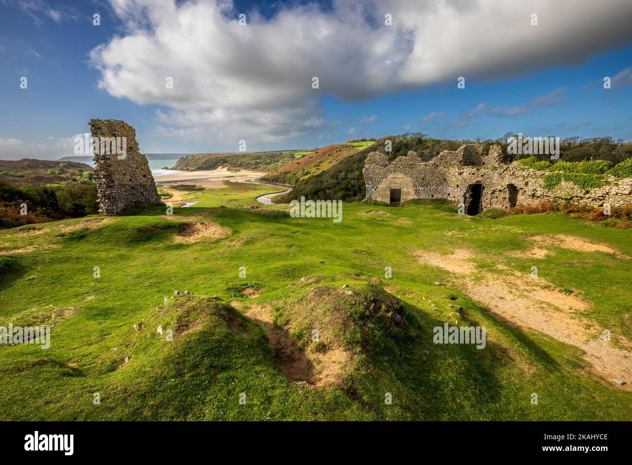 The ruins of Pennard Castle overlooking Three Cliffs Bay, Gower ...