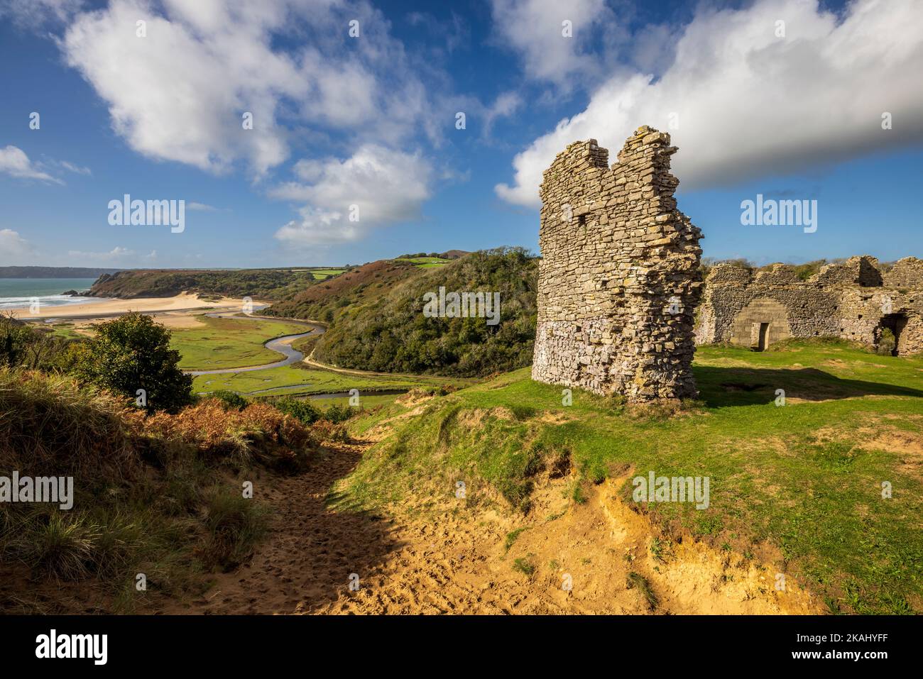The ruins of Pennard Castle overlooking Three Cliffs Bay, Gower ...