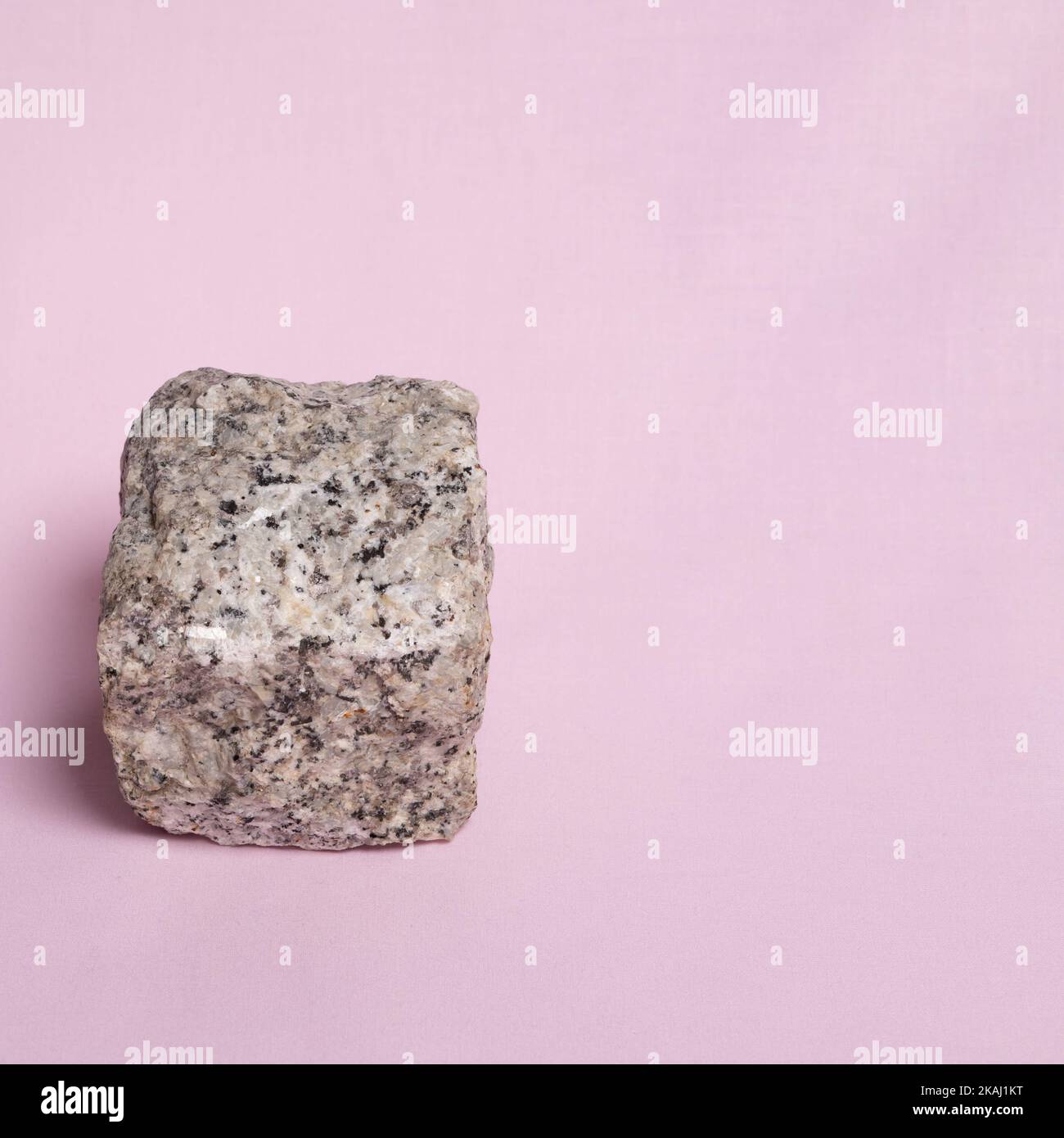 Granite cube hi-res stock photography and images - Alamy
