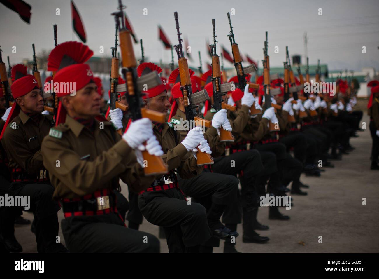 Weapons from india hi-res stock photography and images - Alamy