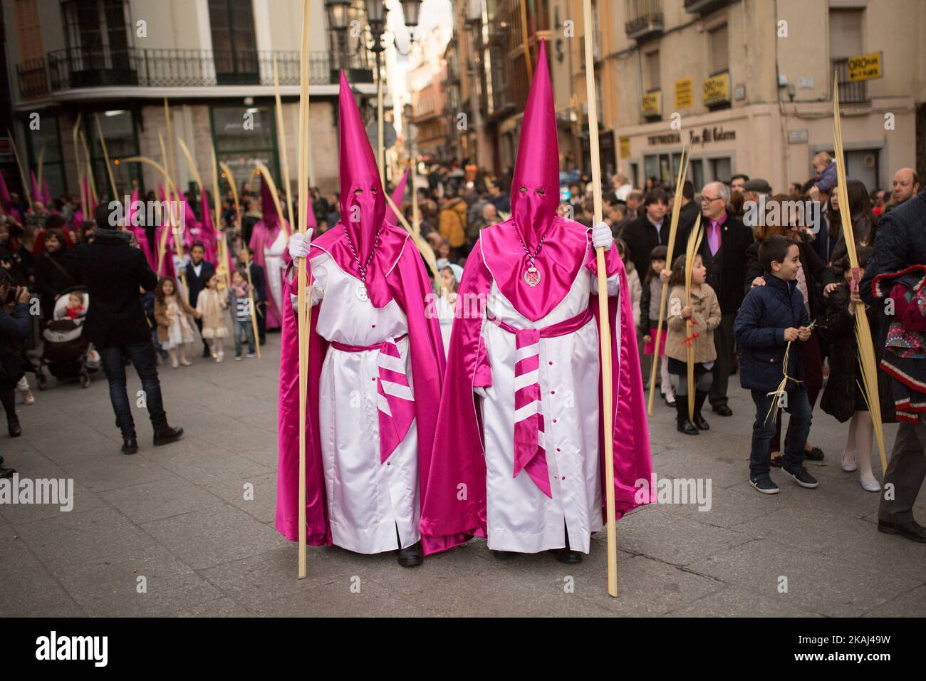 Jesus riding a donkey into jerusalem hi-res stock photography and ...