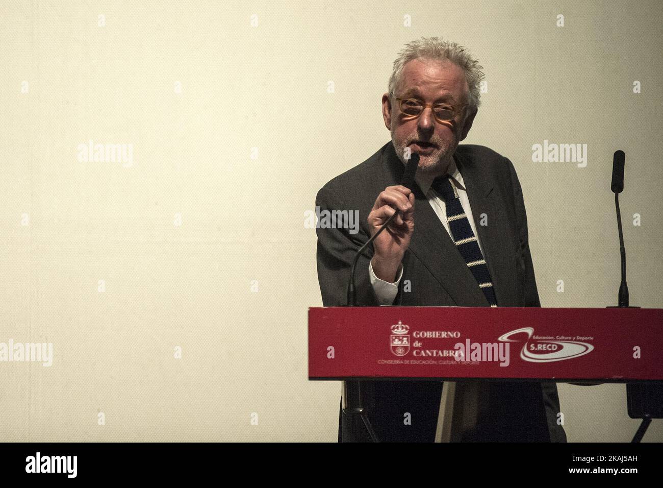 Director Hugh Hudson attends "Altamira" photocall at Placio Festivales ...