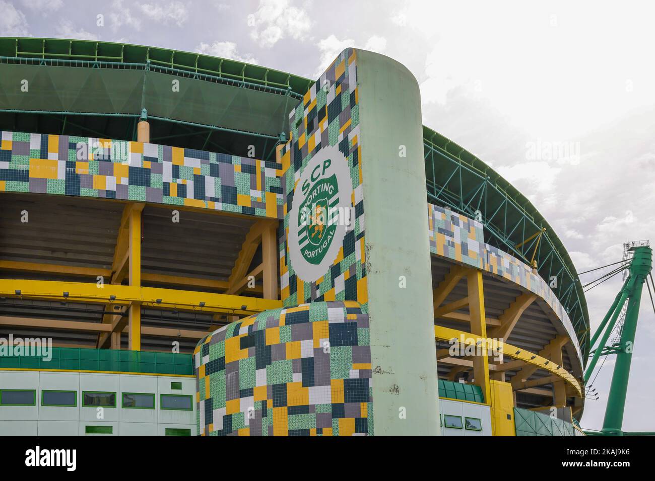 The Sporting Clube de Portugal logo on the Jose Alvalade Stadium ...