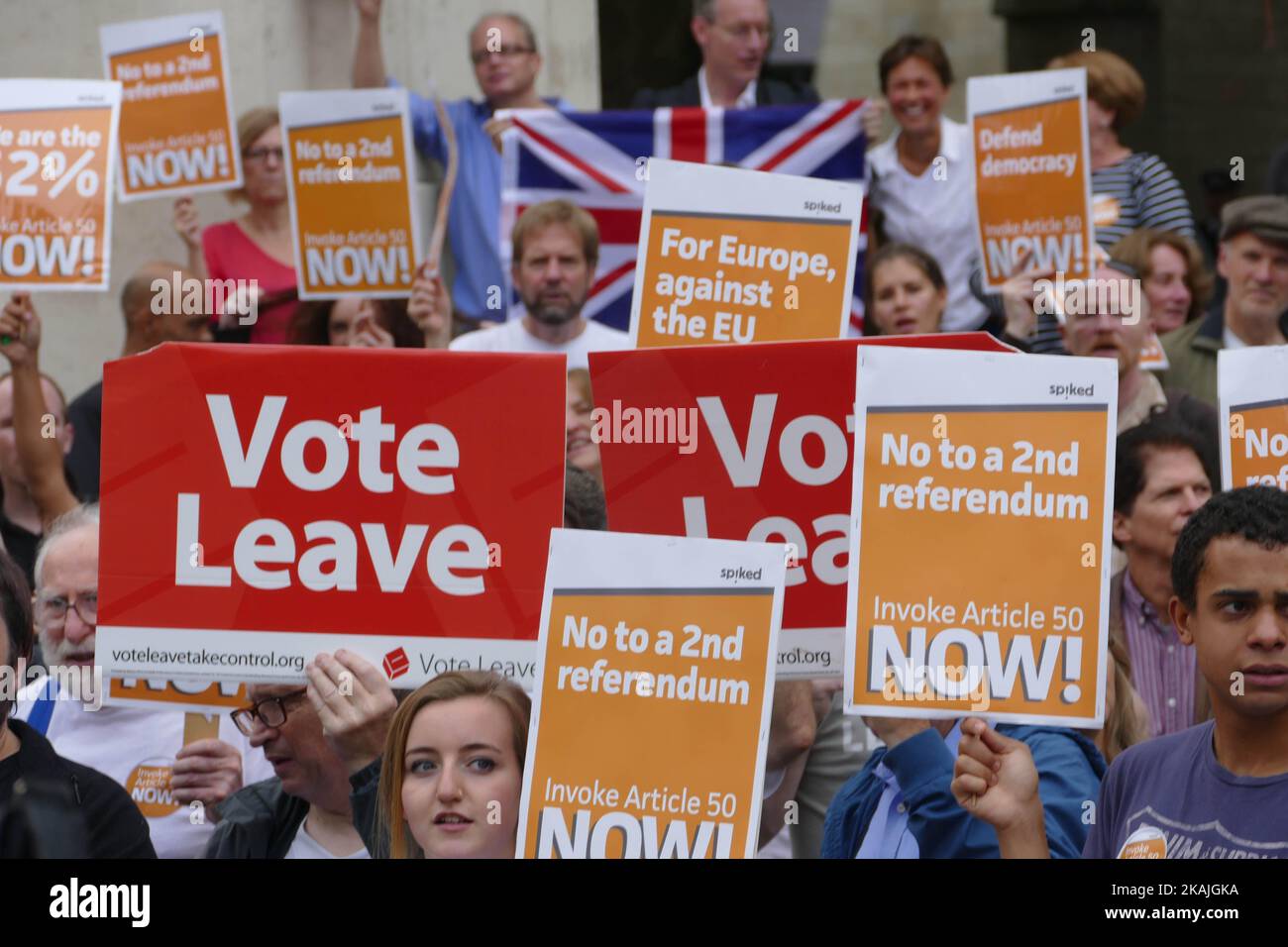 Supporters Pro-Brexit of the group “Invoke Article 50” and “Democracy ...