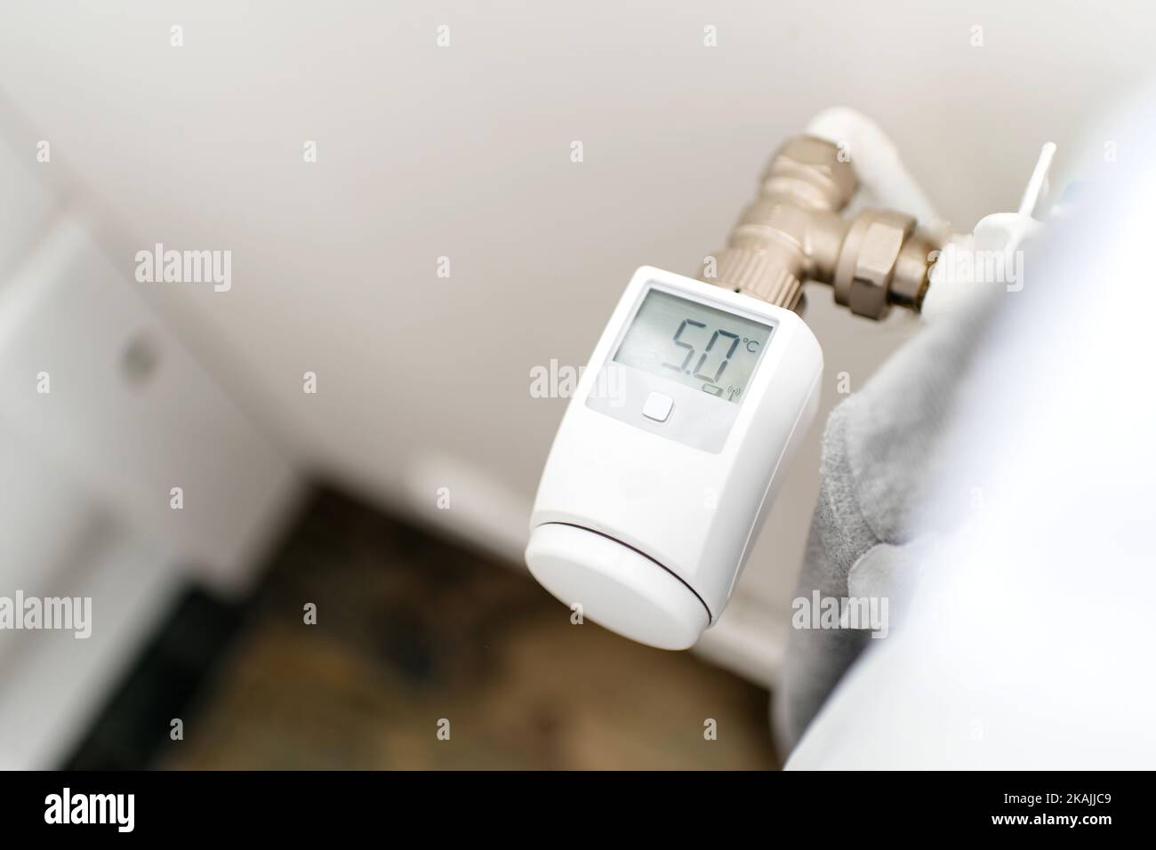 Bathroom digital electronic smart self-adjusting temperature thermostat ...