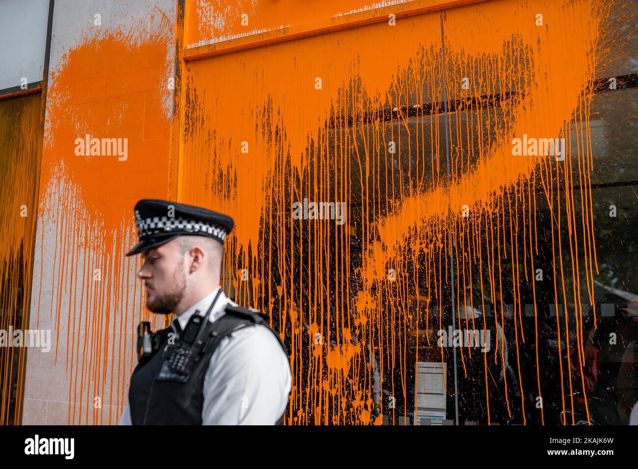 Just Stop Oil protesters glue themselves to Park Lane in Mayfair and ...