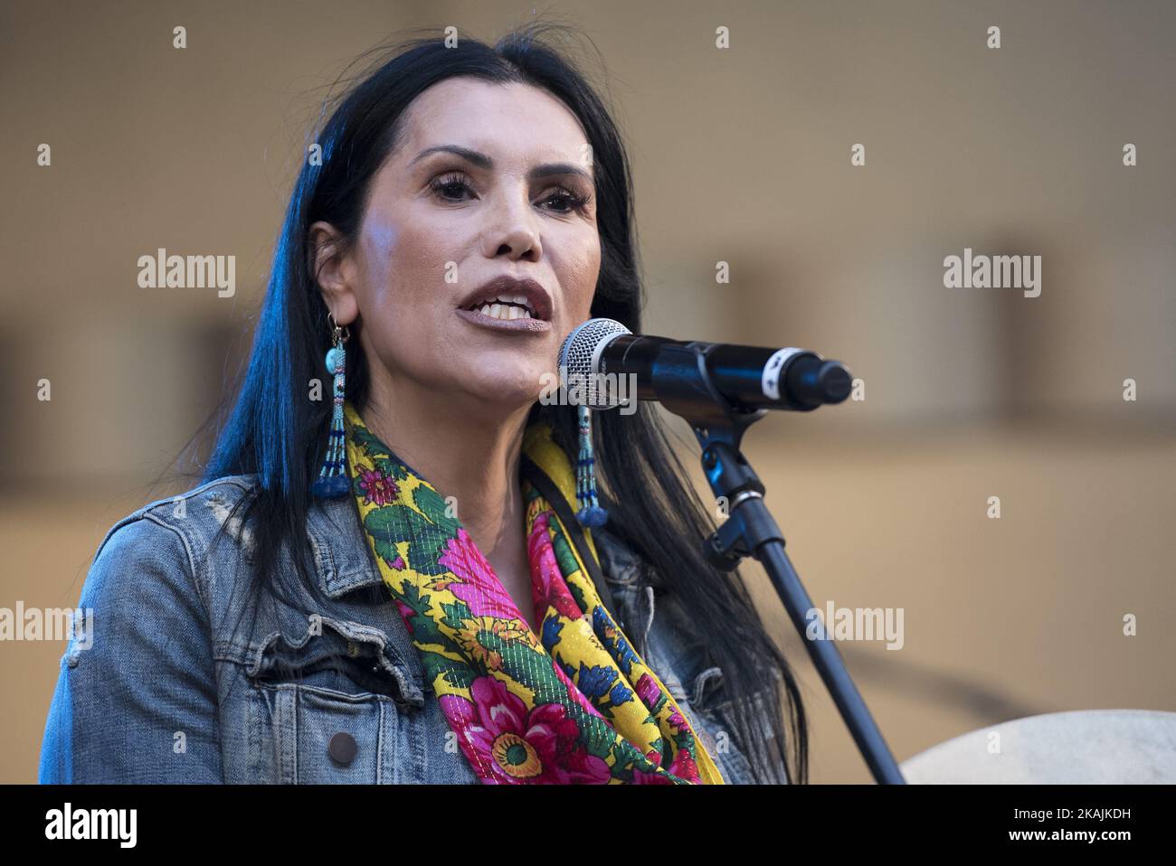 Native american social justice hi-res stock photography and images - Alamy