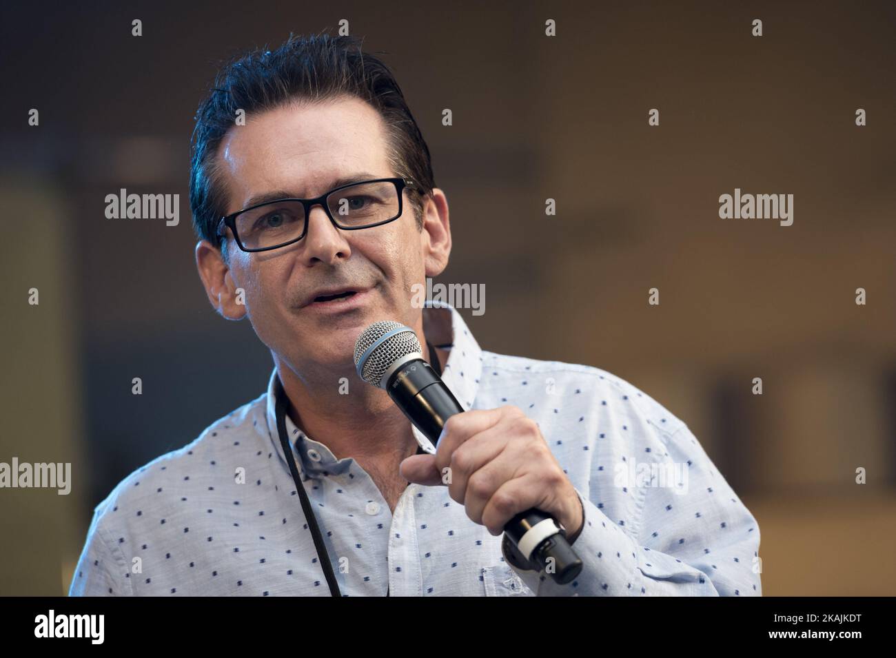 Jimmy dore hi-res stock photography and images - Alamy