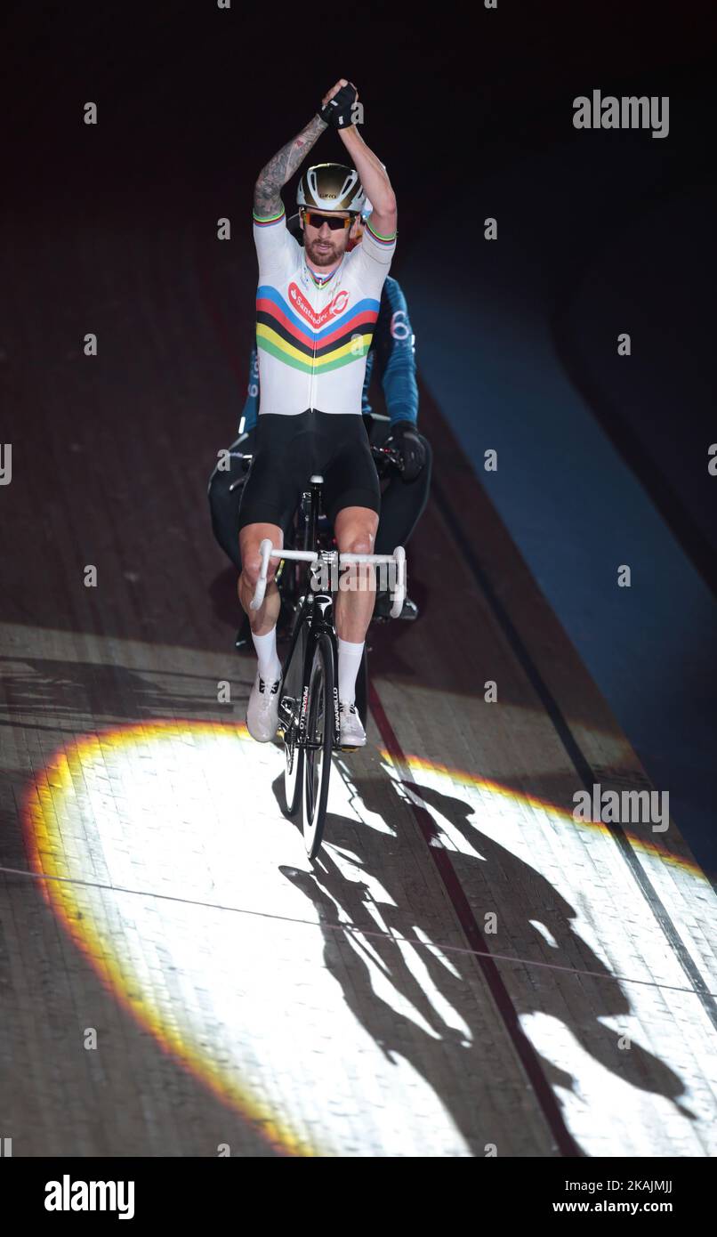 Pacer Michel Vaarten(BEL)(The Chief) with Sir Bradley Wiggins (GBR ...