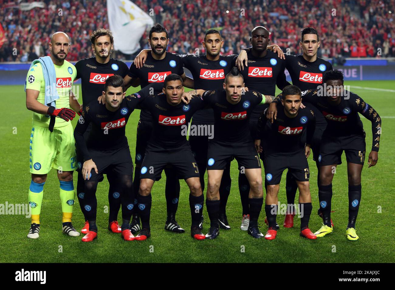 Napoli's line up team before the UEFA Champions League Group B football ...