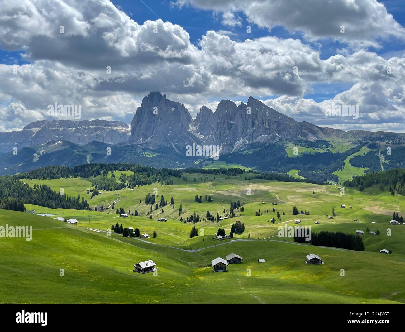 Mountailn hi-res stock photography and images - Alamy