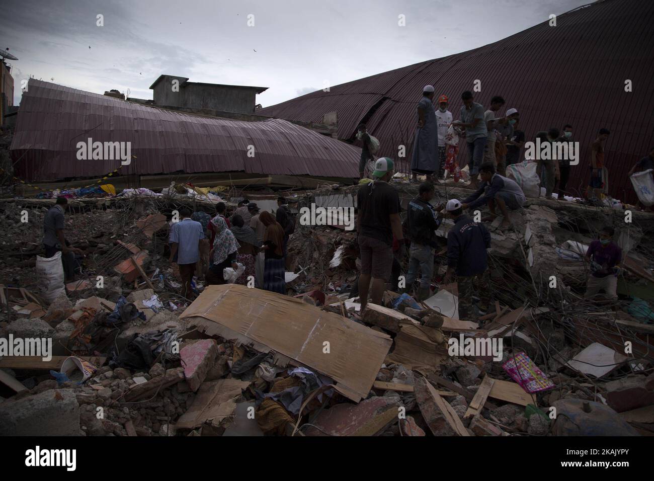 Disaster stricken hi-res stock photography and images - Alamy