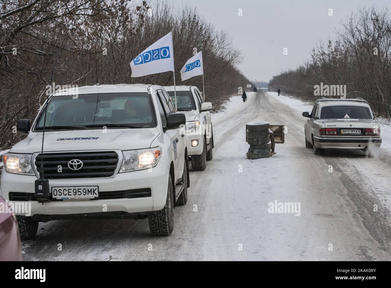 OSCE inspection patrol in the Donetsk PeopleÂ´s Republic checkpoint in ...