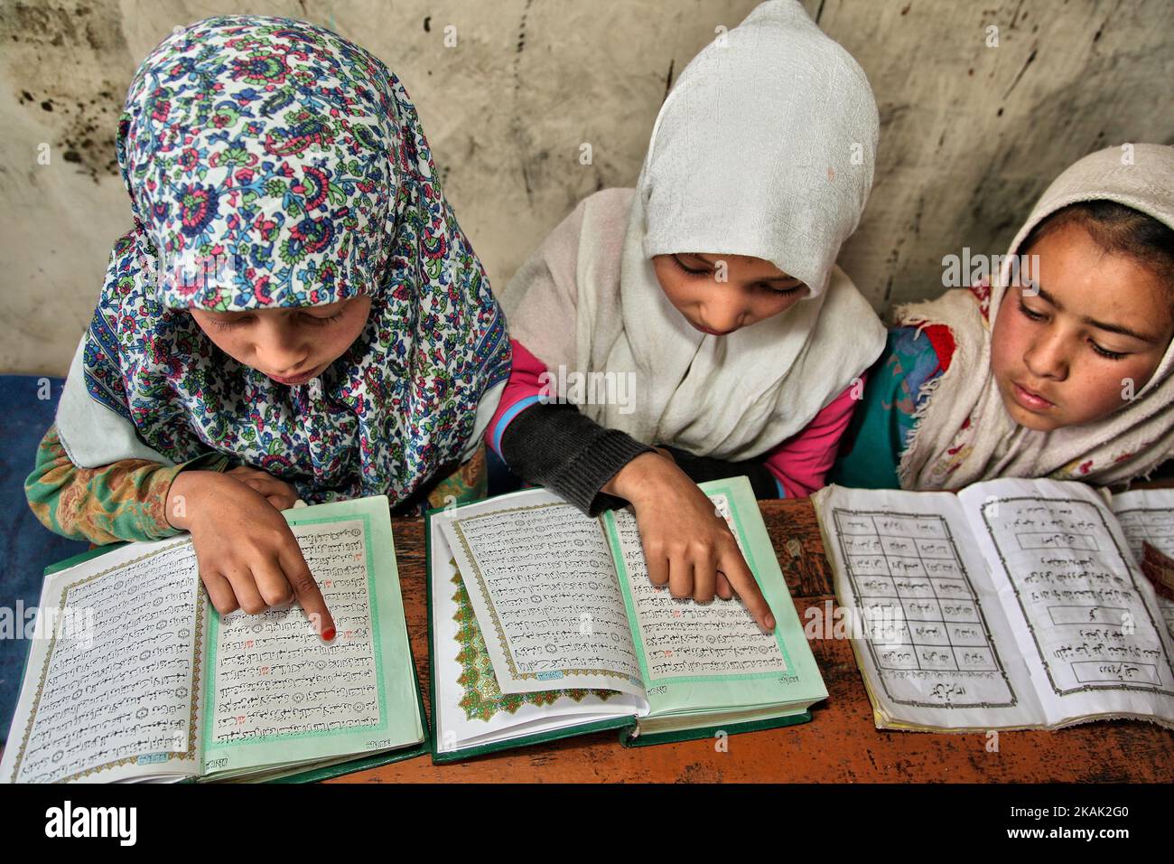 Madrasa classroom hi-res stock photography and images - Alamy