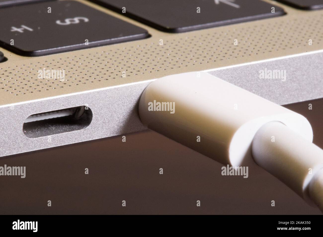 Usb universal serial bus ports hi-res stock photography and images - Alamy