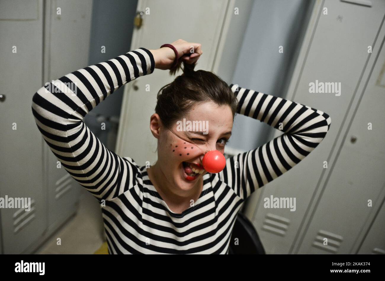 Kids hospital friends family hi-res stock photography and images - Alamy