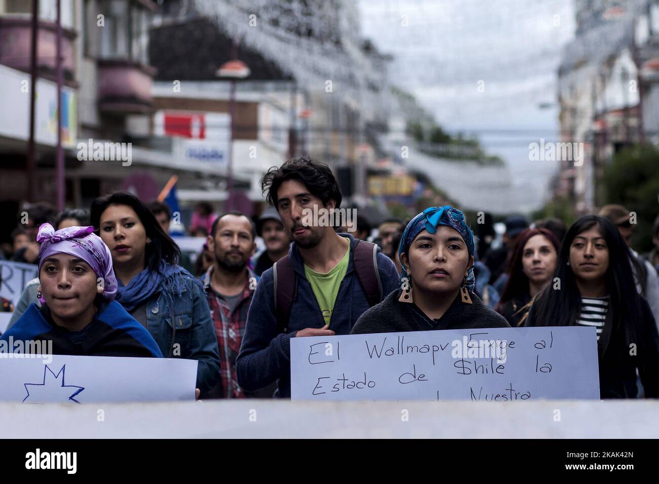 Machi mapuche hi-res stock photography and images - Alamy