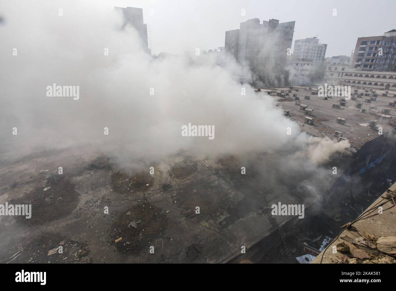 At capitalÂ’s Gulshan Â– 1 area DCC Market has caught a fire in Dhaka ...