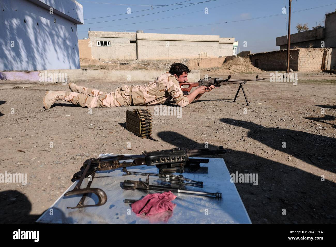Kurds soldier hi-res stock photography and images - Alamy