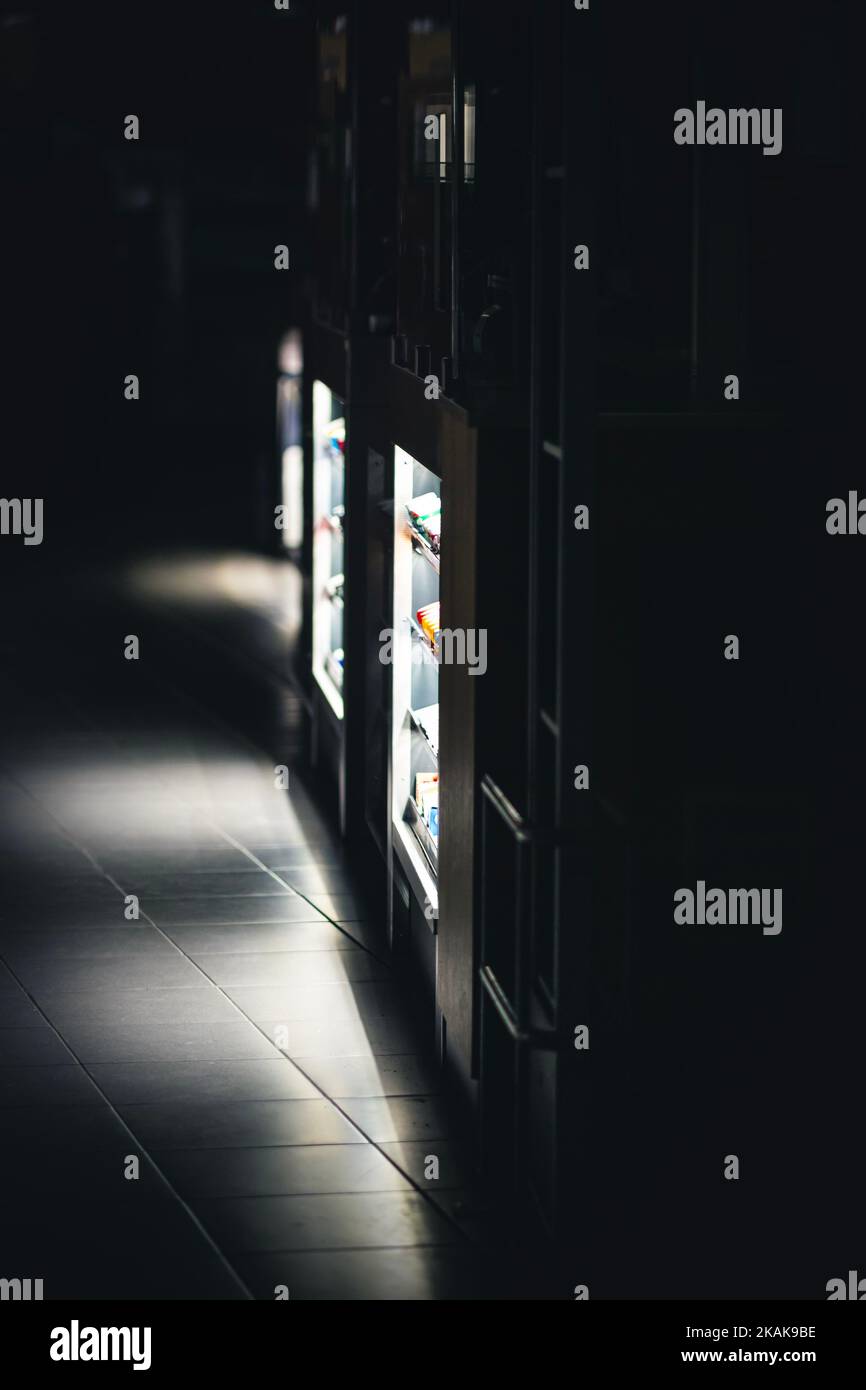 Store windows at night hi-res stock photography and images - Alamy