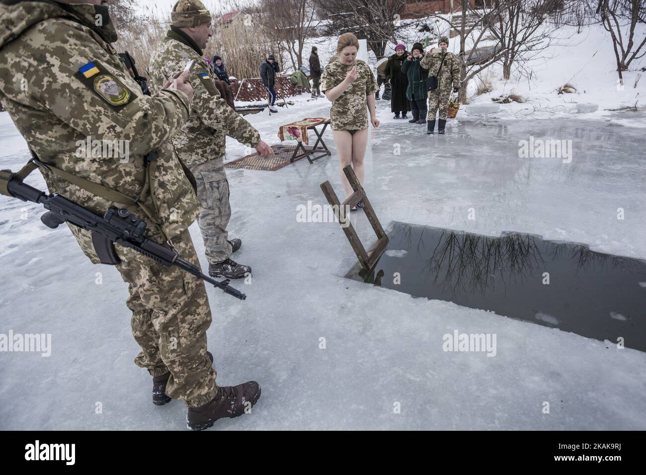 Ukrainian army forces hi-res stock photography and images - Alamy