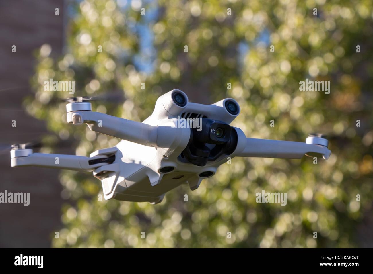 Drone dji mini 3 pro hi-res stock photography and images - Alamy
