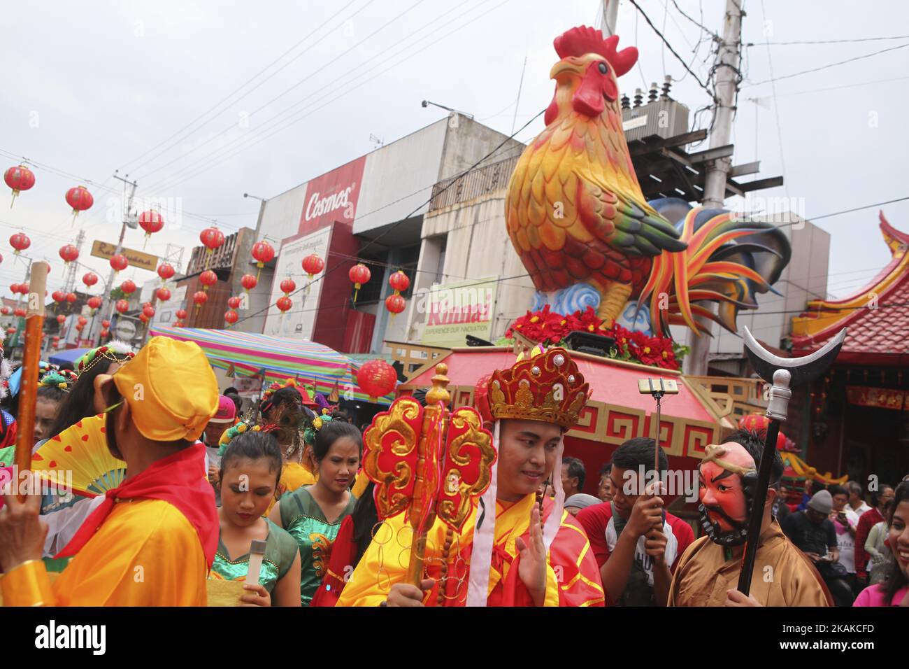 Participant wear a chinese traditioal costume and perform the Lion ...