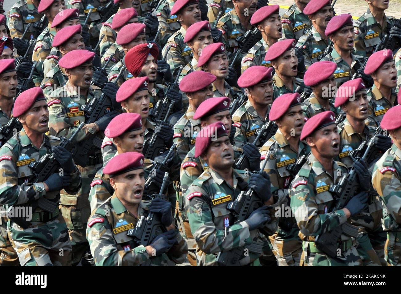 Indian army parachute regiment hi-res stock photography and images - Alamy