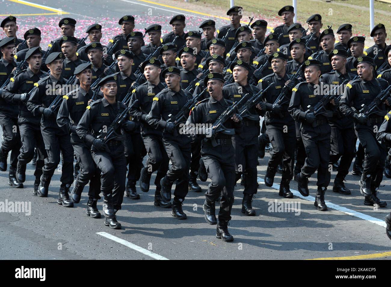 Indian commando contingent during the full dress resheashal Republic ...