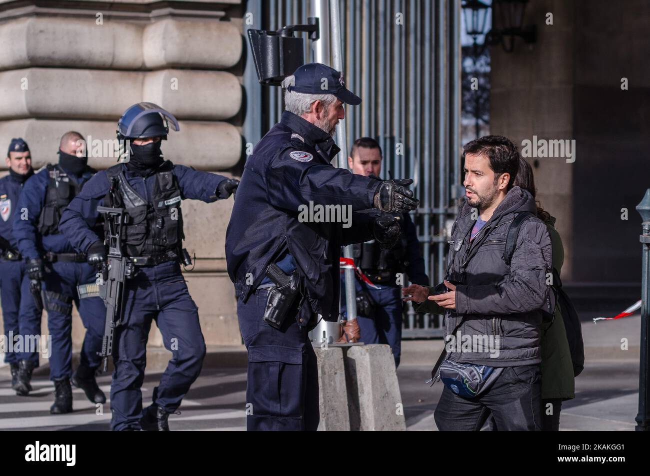 Police secure the area in front of the Louvre on February 3, 2017 in ...