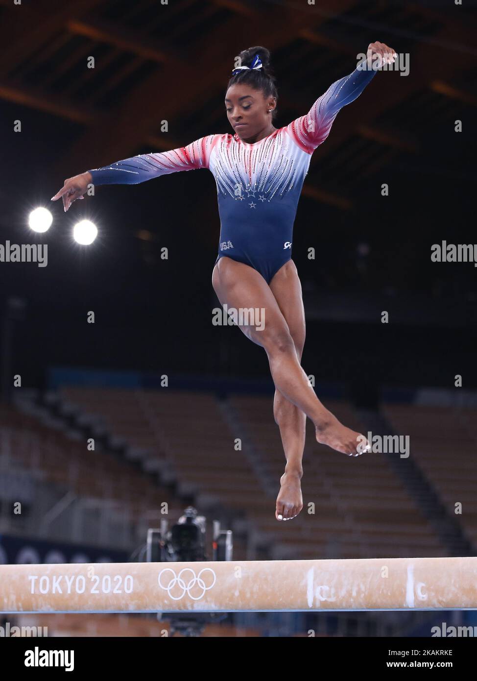 Simone biles olympics beam hi-res stock photography and images - Alamy