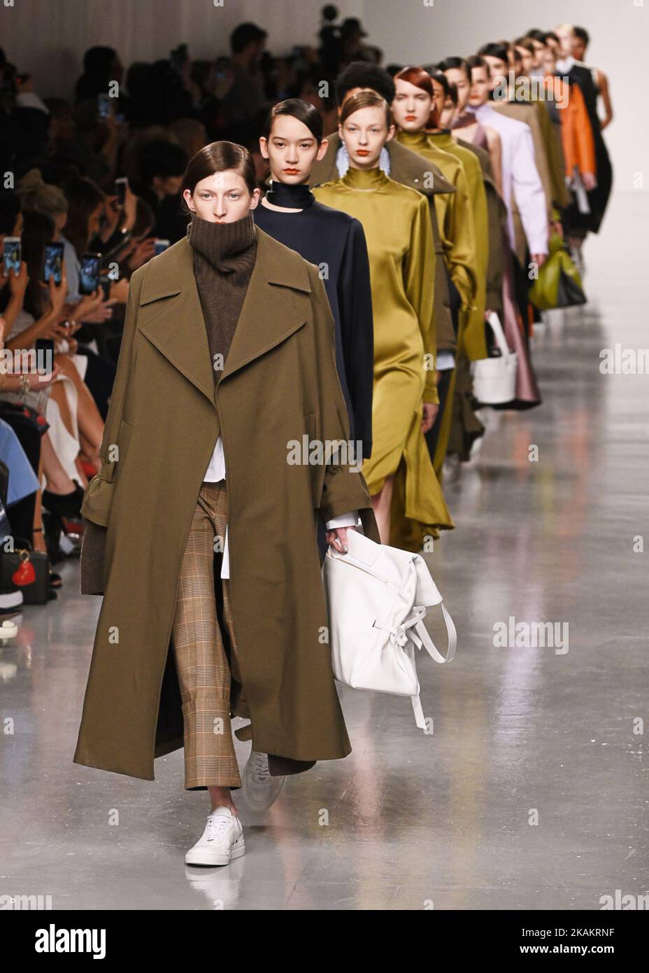 Models walk runway eudon hi-res stock photography and images - Alamy