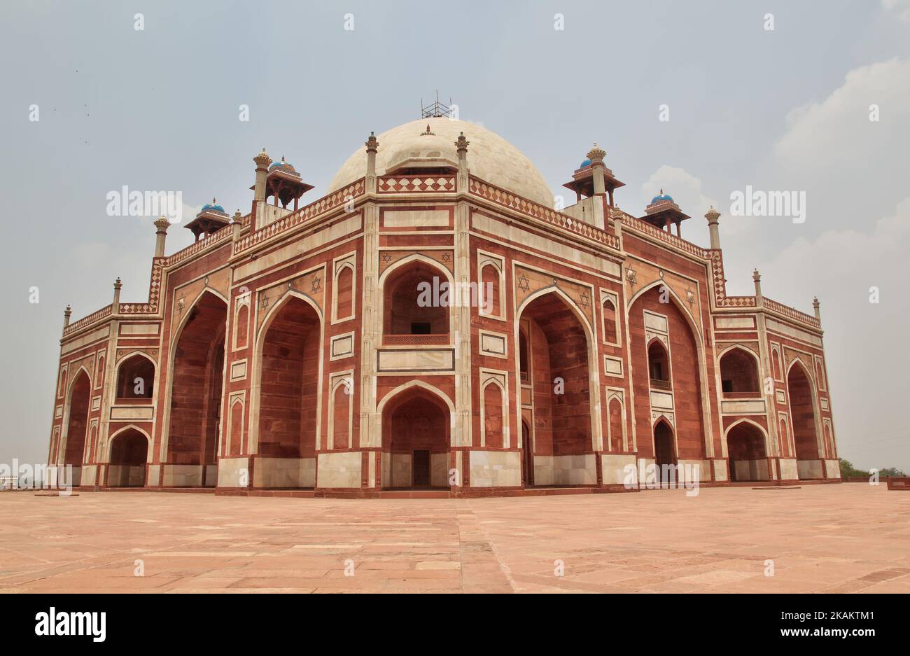 Tomb of the Mughal Emperor Humayun in New Delhi, Delhi, India. Humayun ...