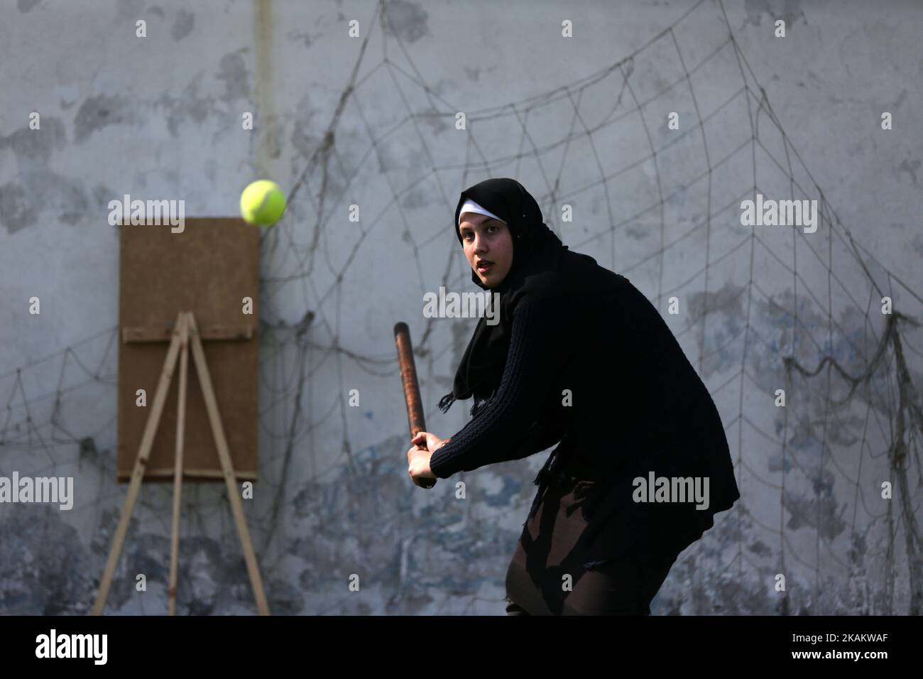 Rounders game hi-res stock photography and images - Alamy