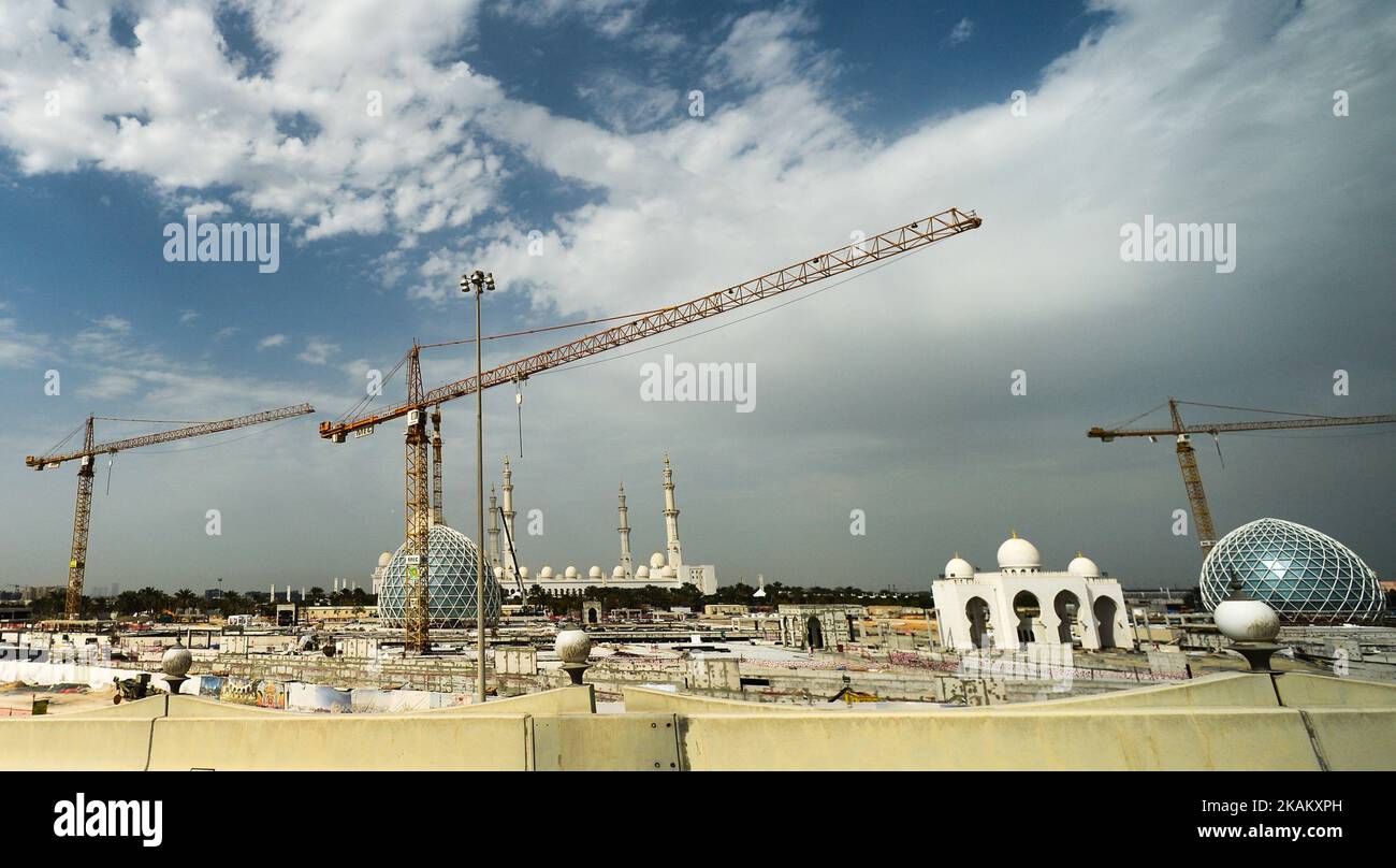 A view of the construction site around Sheikh Zayed Grand Mosque ...
