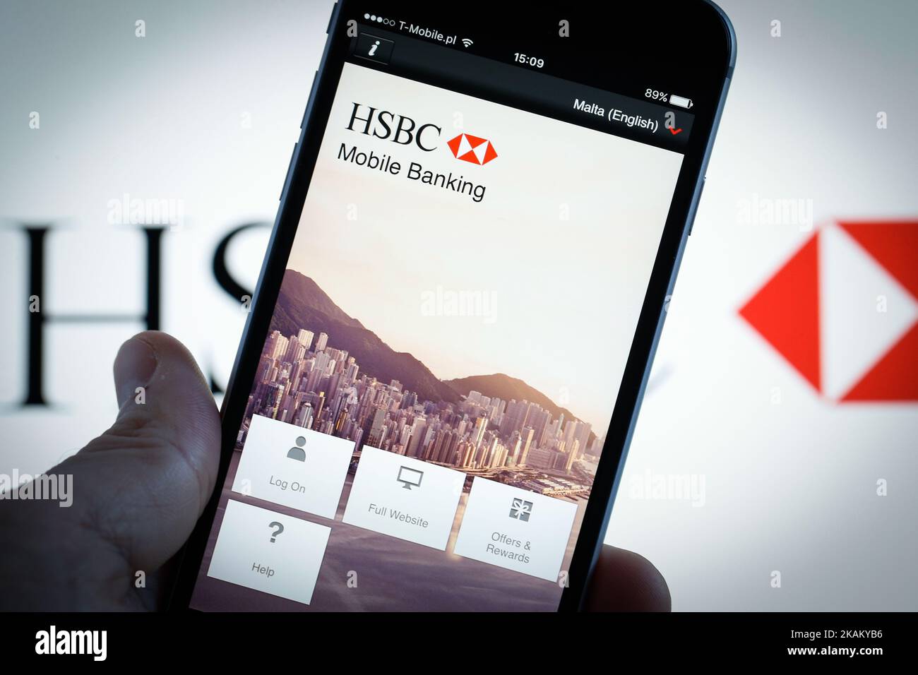Hsbc mobile banking hi-res stock photography and images - Alamy