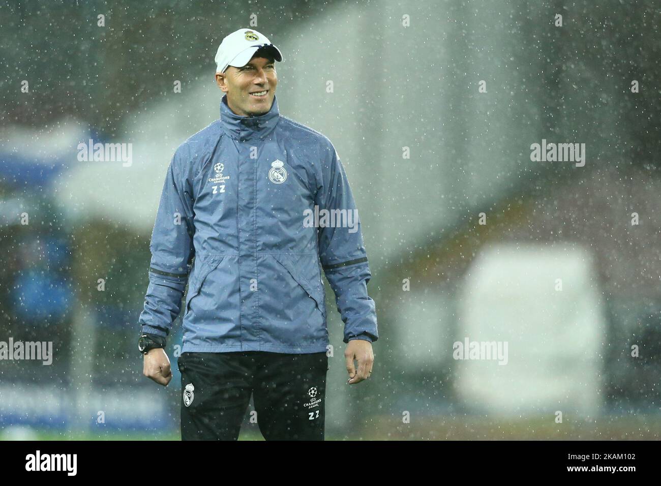 Real Madrid trainer Zinedine Zidane during a training session under ...