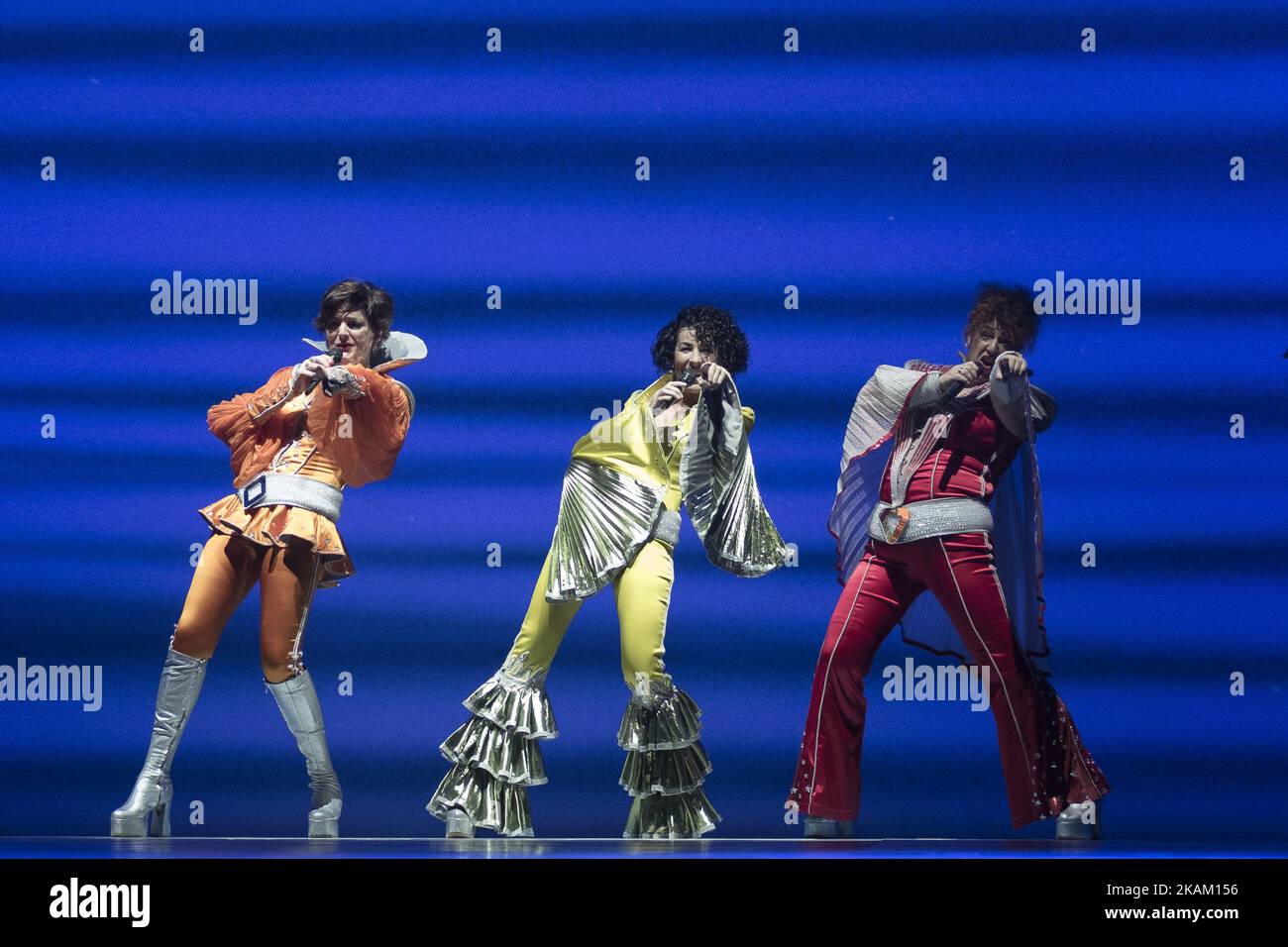 Musical with abba songs teatro hi-res stock photography and images - Alamy