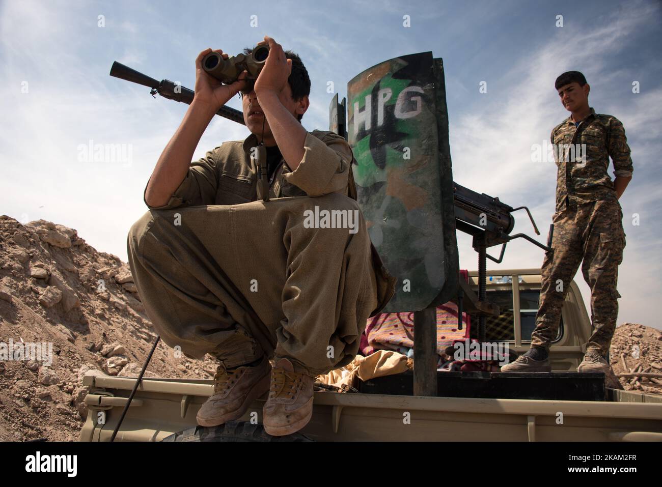 Sinjar Resitance Units (YBS) on the frontline with ISIS south of Sinjar ...