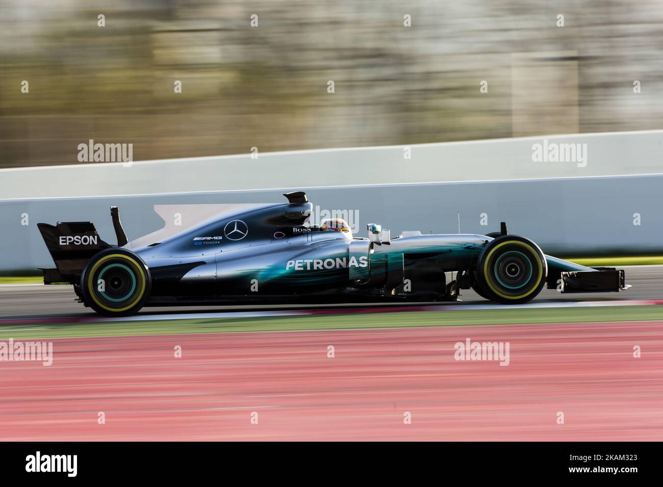 The mercedes amg f1 w08 of lewis hamilton hi-res stock photography and ...